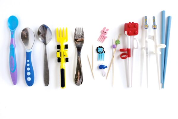 How to Get Your Toddler to Use Utensils - Kids Eat in Color