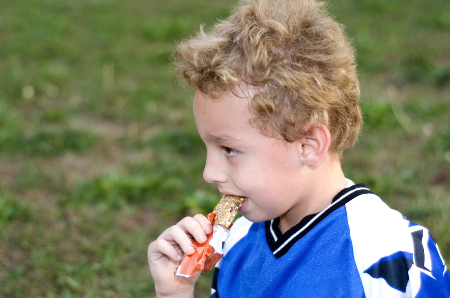How to Choose the Best Snack Bars for Your Kids - Kids Eat in Color